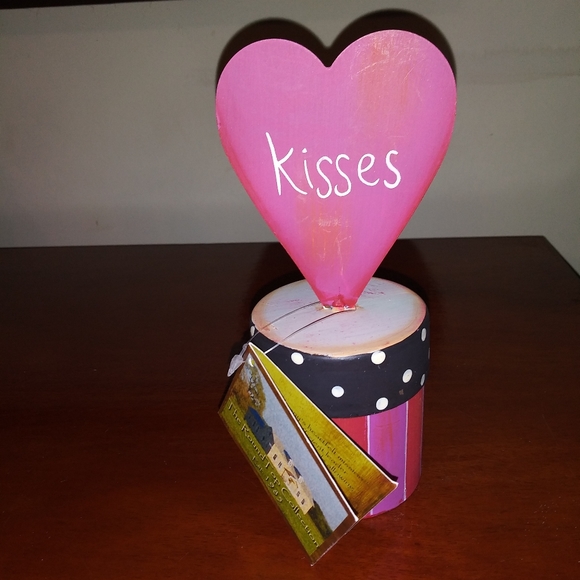 The Round Top Collection | Accents | 2 Cute Metal Container The Round ...